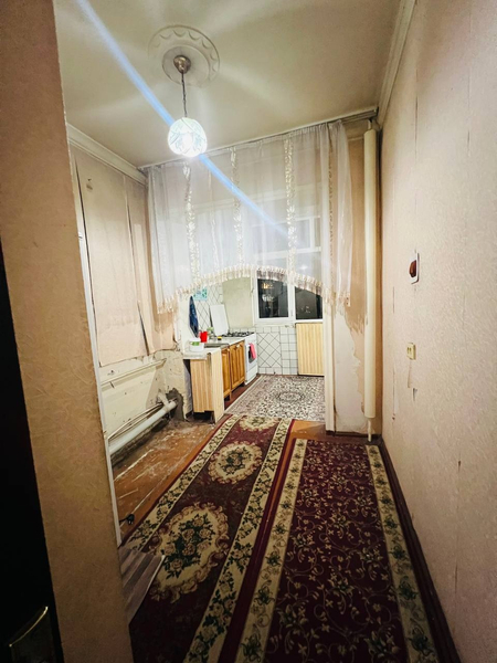 Qoraqamish 2/1 3 xona 2 qavat 400$