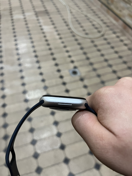 Срочно продается Apple Watch 9/45