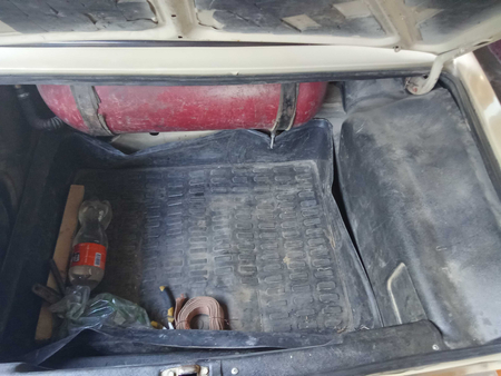 Vaz 21063 sotiladi srochni