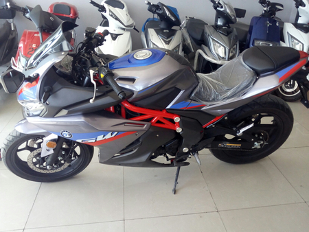 Мотоцикл BMW 400кубов