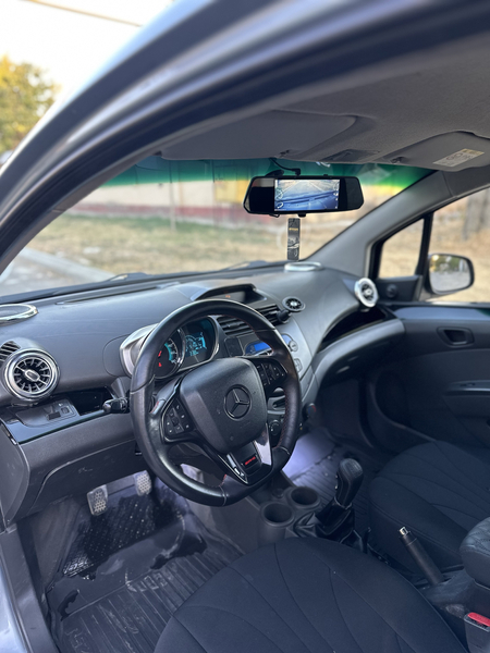 spark sotiladi 2015 yil 52000 km yurgan