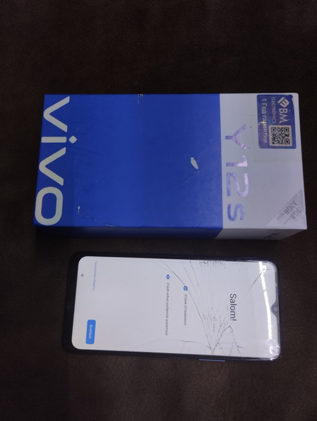 Vivo va Samsung core a3 sotiladi