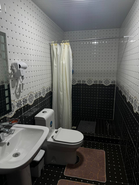 Hotel Xadicha eski shaharda yaqin