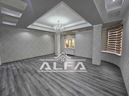 2 xonali 100m² 3-qavat sotiladi.