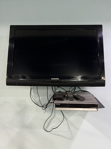 Samsung tv 32 sotiladi orginal