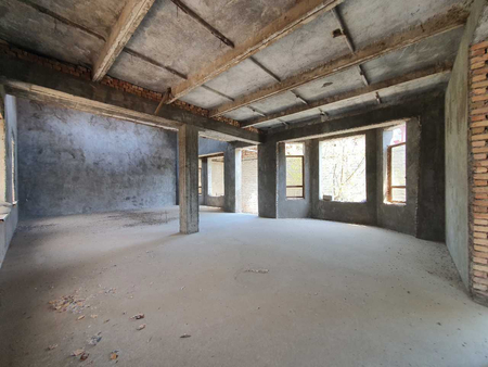 Срочно Продается дом 3 сот в черновой отделке. Корейский кол-дж KOICA