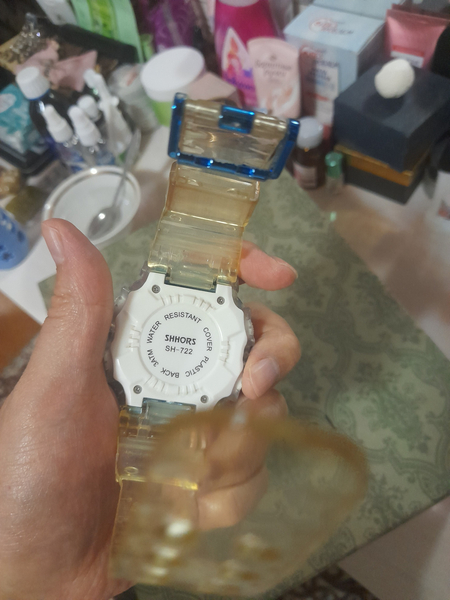 Продам часы отличные красивые стильный