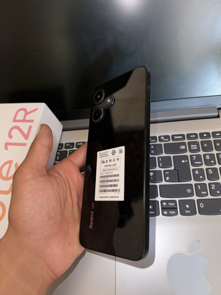 Srochna sotiladi redmi note 12r 5G