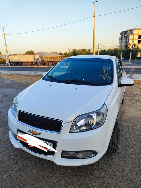 Nexia 3 holati zo'r