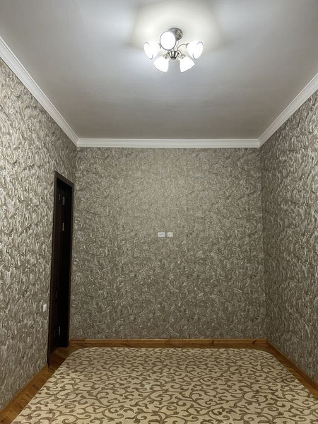 5 комнатный евро коттедж в центре Намангана