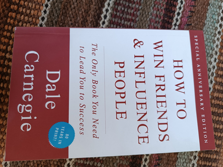 How to win friends & influence people Dale Carnegie