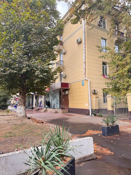 ПРОДАЕТСЯ 3/3/4\\nулица Шота Руставели