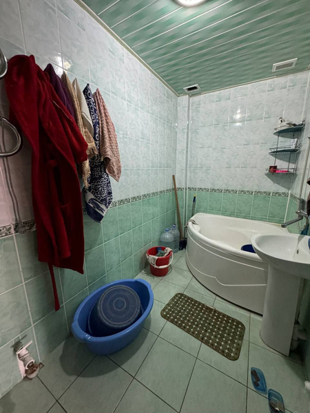 Продается дешего 3х комнатная квартира.