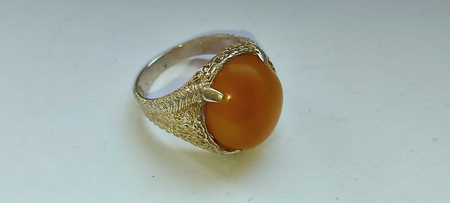 Серебряное кольцо с камнем ЯНТАРЬ