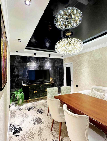 Продается 5/3/4 кирпич 77 серия,  110 кв , На  Ц 6