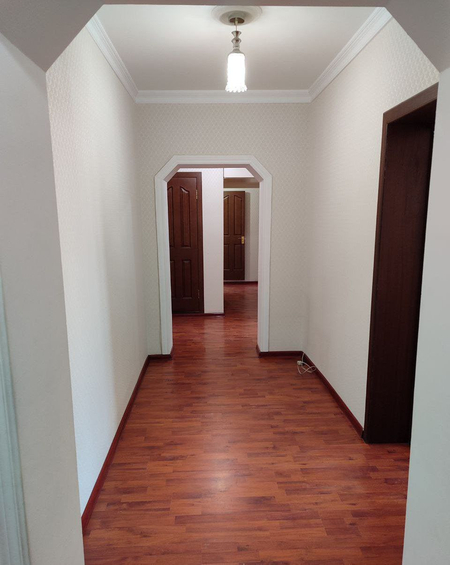 Срочно продается 6 ком квартира