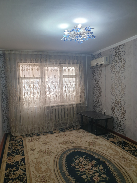 1 xonali uy sotiladi kafe bahor