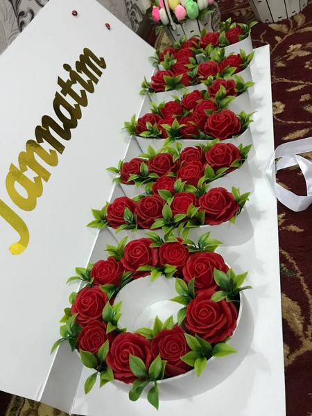 Gullar tabiydek sovundan hushboʻy hid taratib turadi