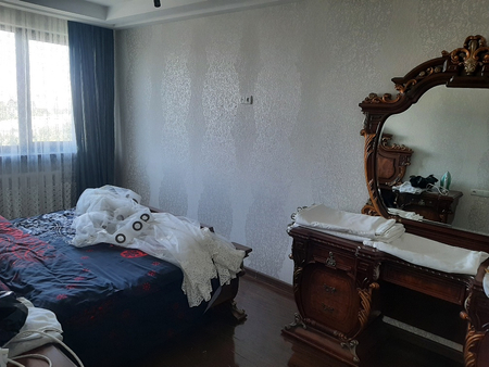 Ibn sino karzinkani orqasida 110kvm² 4 xona evro remont arenda