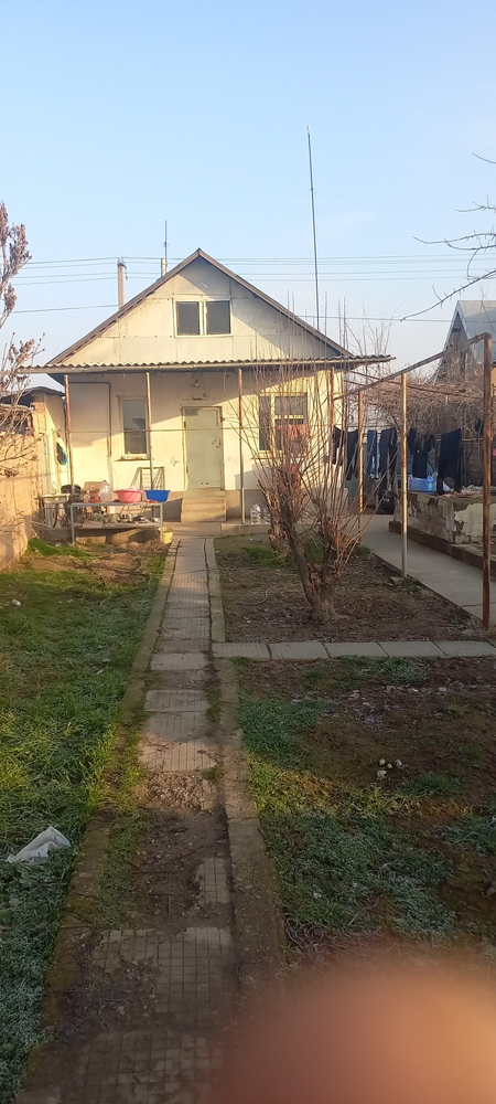 Продаётся дом 6 соток возле Нуравшон