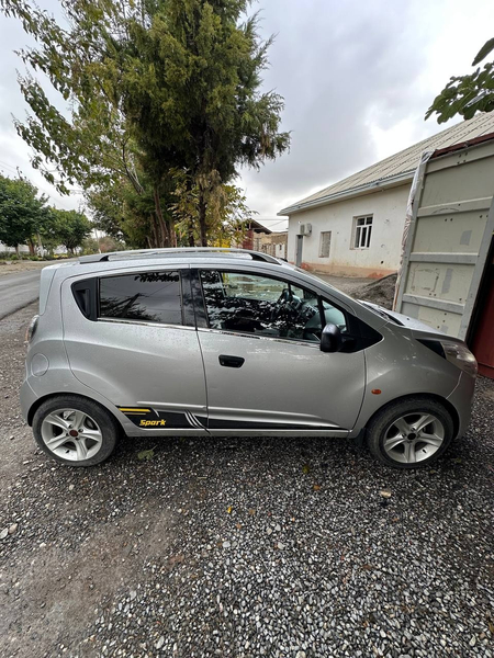 Spark 2011 yil 6000$ kami bor