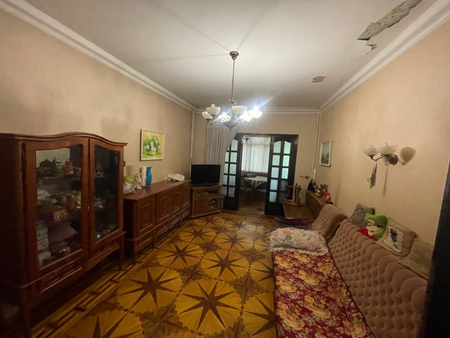 Продается 3/1/4 ценр 77 серия кирпич , метро ойбек , космонавтов