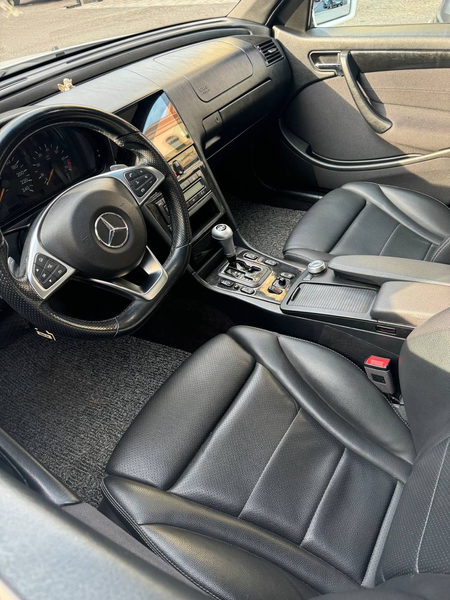 Продам Mercedes Benz w202 год 2000 цвет белый 2.0 мотор с наворотами .