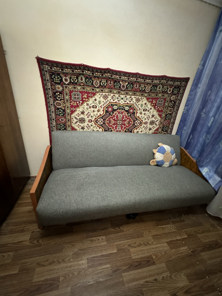 Продам мебель из квартиры стенка  и диван