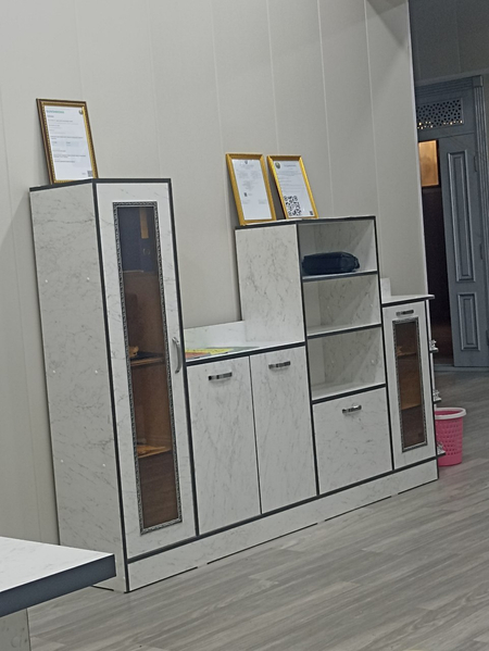 Offise Mebel sotiladi