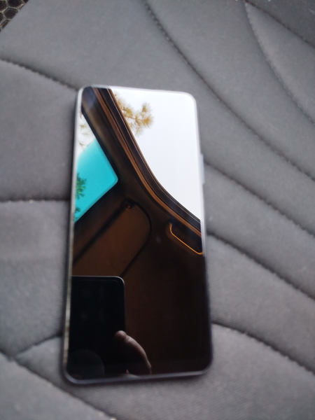 Vivo Y 20 sotiladi Android 10