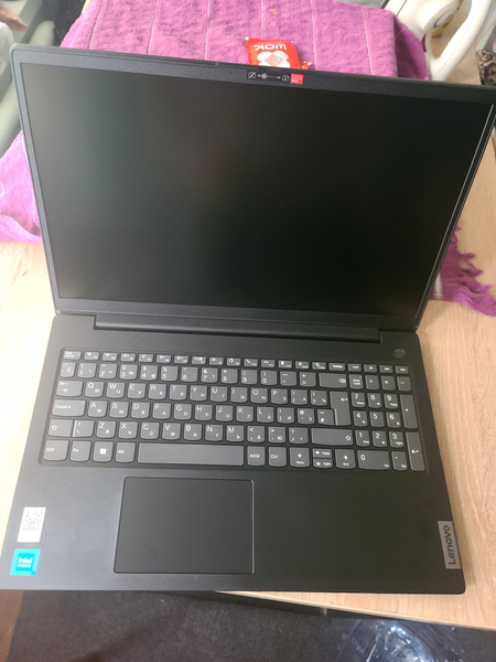 Lenovo V15 новый