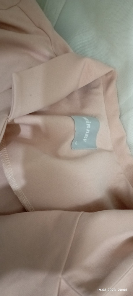 Продам женские вещи по 26 тысяч