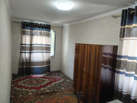 2 xonali 4 etajda joylashgan jixozlangan kvartira ijaraga beriladi