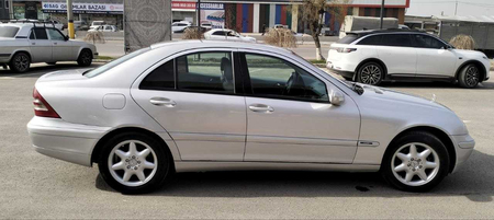 Mercedes Benz W203
