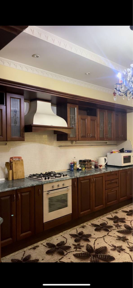 Продам Попугайчи Масссив Эльбек