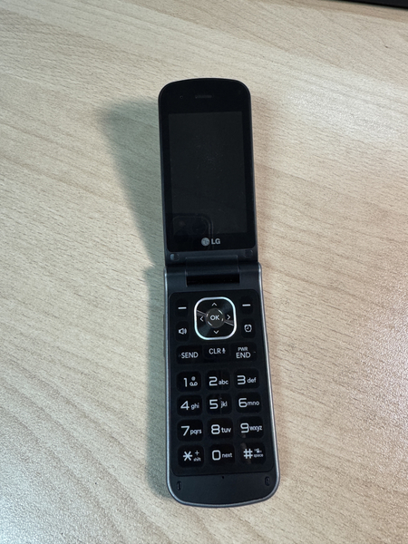 Продаётся LG exelt 360