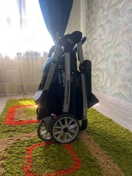 Коляска от Chicco orginal
