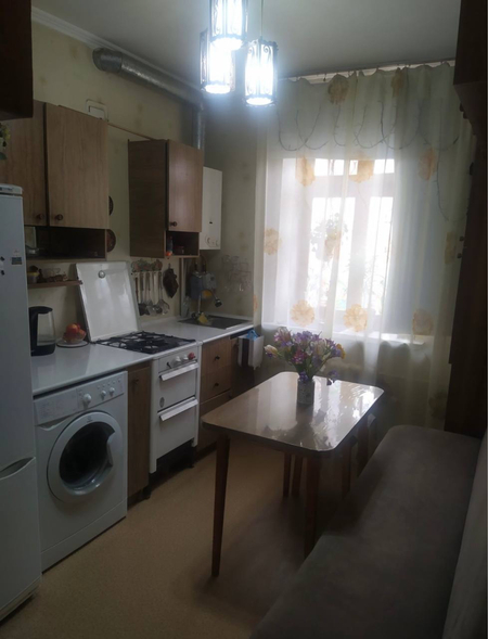 1ком/5/5 ул Новомосковская , стадион Старт