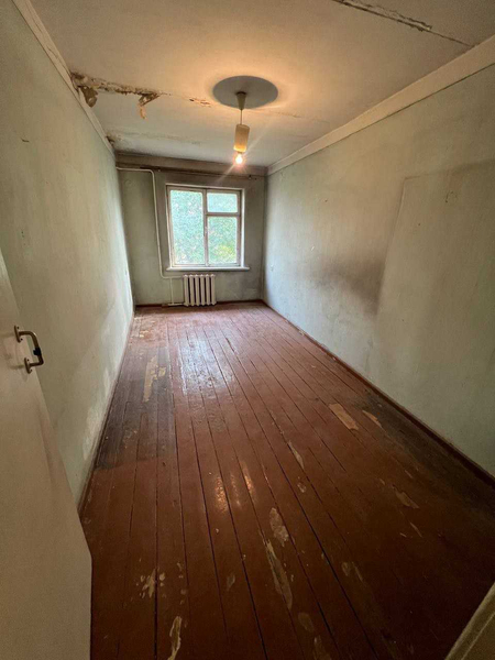 Срочно продам 2ком квартиру рядом с метро.Максим Горький.Центр
