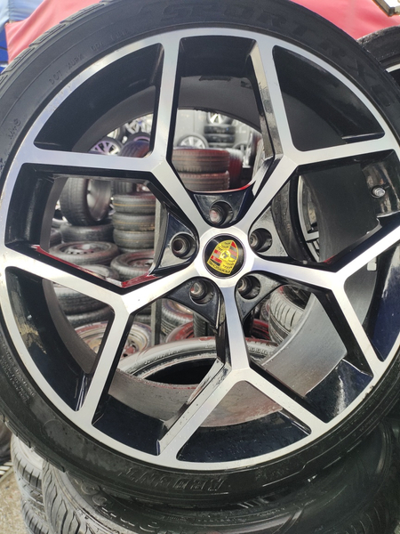 Lamborgini R20 orginal kaptiva malibu diska+balon