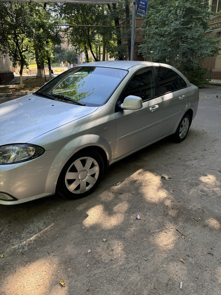 Продаю свой автомобиль Gentra / 2015г/ автомат евро
