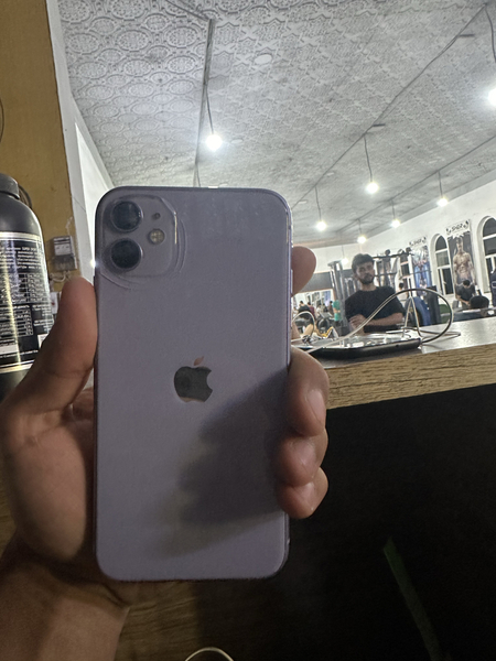 Сотилад iPhone 11 холати идеал каропка дакумент бо