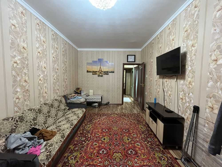 Продается 2 комнатная квартира в хорошем районе Кадышева. Зайти и жить
