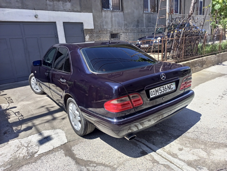 Мерседесс бенз W210 ОМ112 АКПП Рестайлинг 1999 года с ГБО.