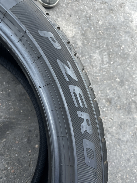265. 40. R 22 Pirelli  P. Zero