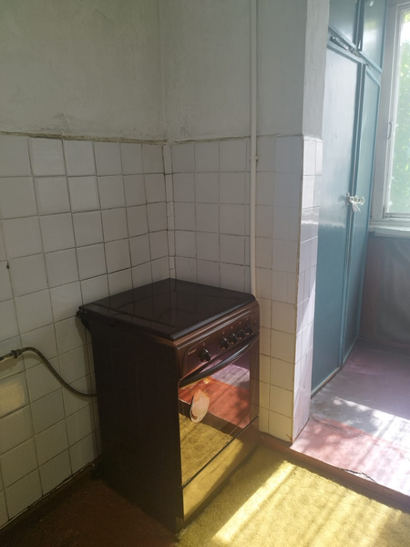 Продаю четырёх комнатную квартиру