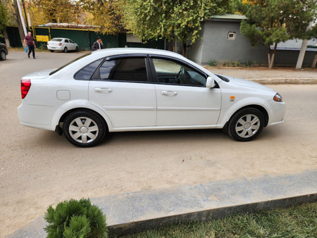 Lacetti jentra qilingan