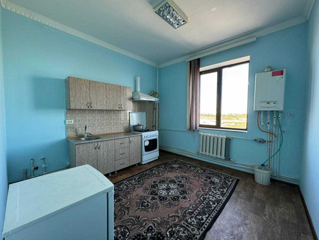 2 xonali 70m2  3-qavat uy sotiladi.