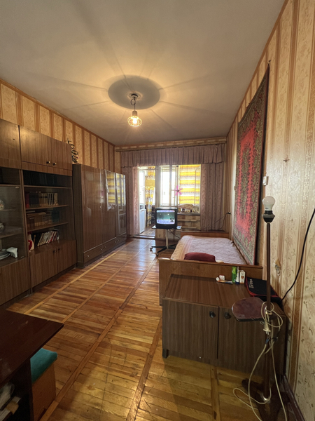 Срочно продаётся 2-х комн квартира в Куйлюк массив-5, 2/5/5