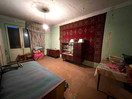 Срочно продаю квартиру 1/4/4 Юнусабад 7\\\